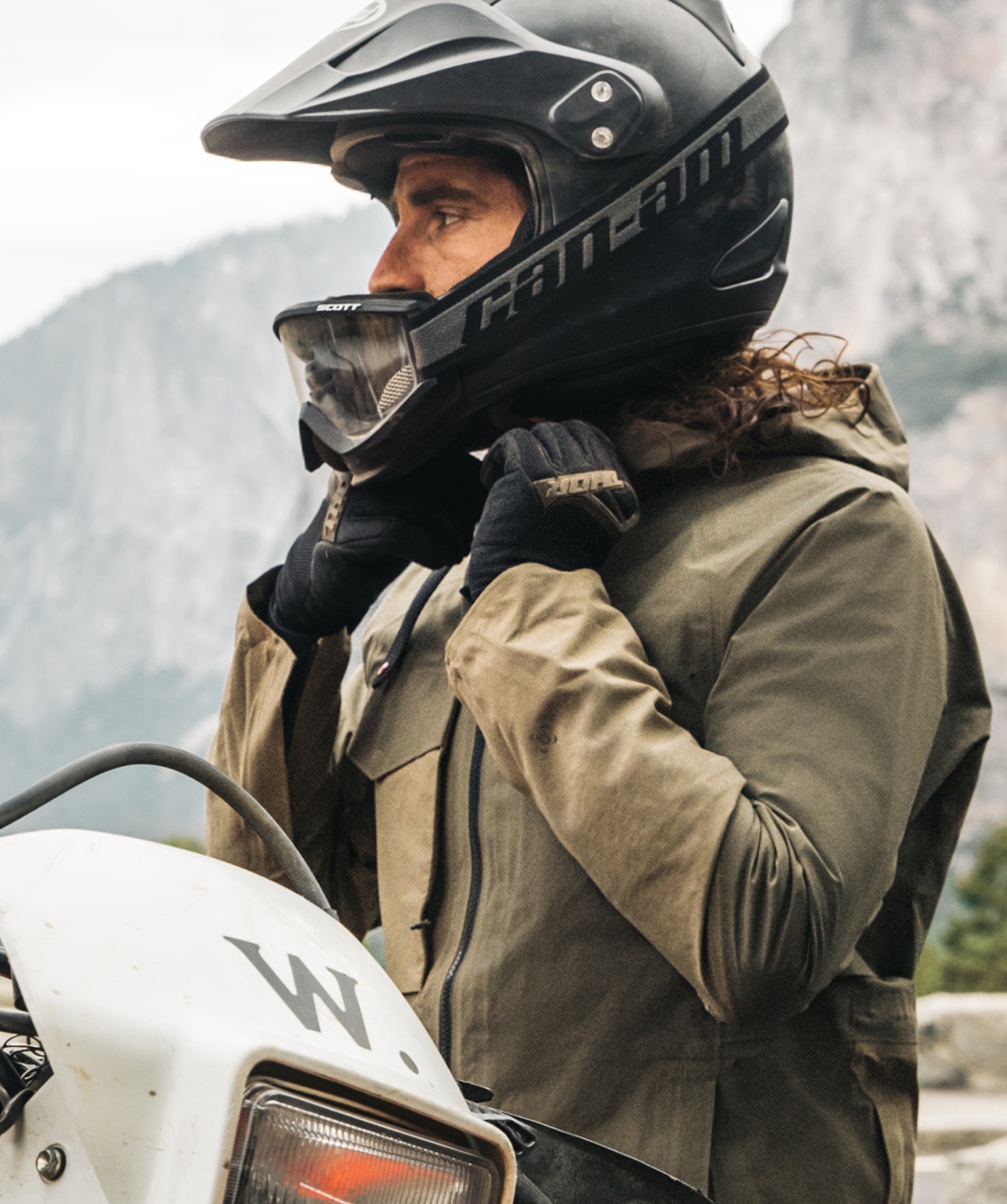 New Lululemon X Wilderness Outdoor Collection - Delta Grade